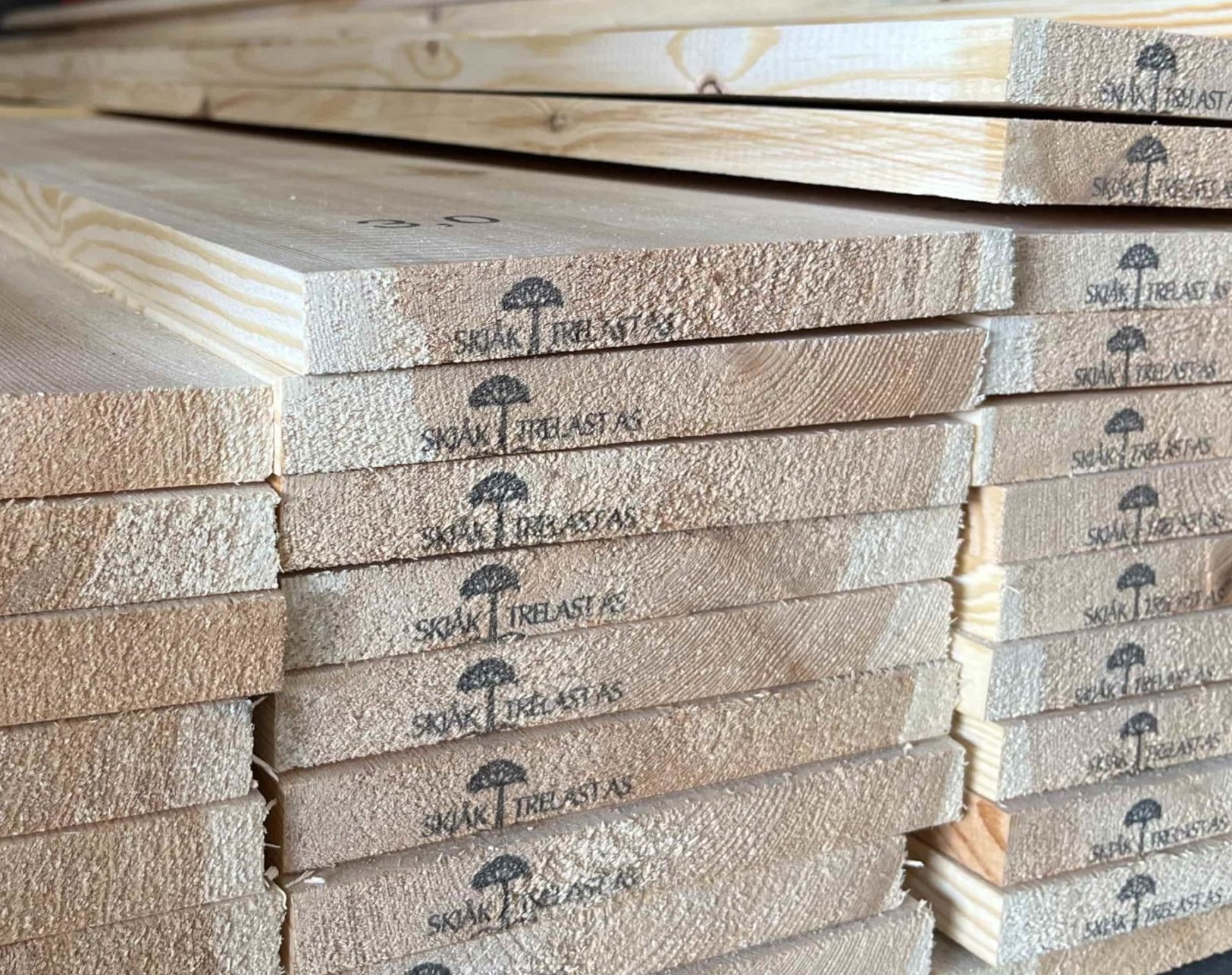 Rektangulær kledning - tømmermannskledning i malmfuru - Skjåk Trelast